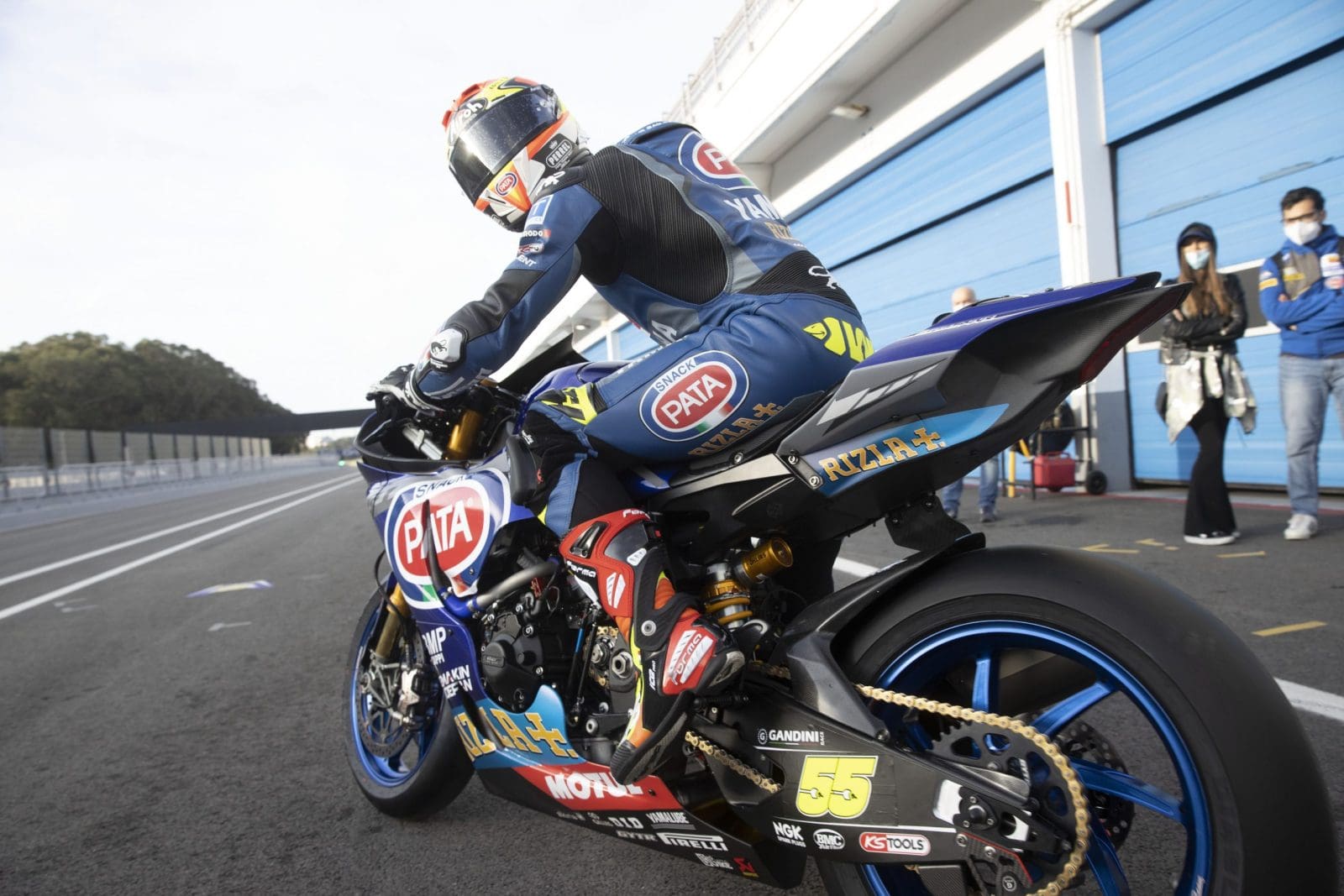 877429 - Australian Motorcycle News