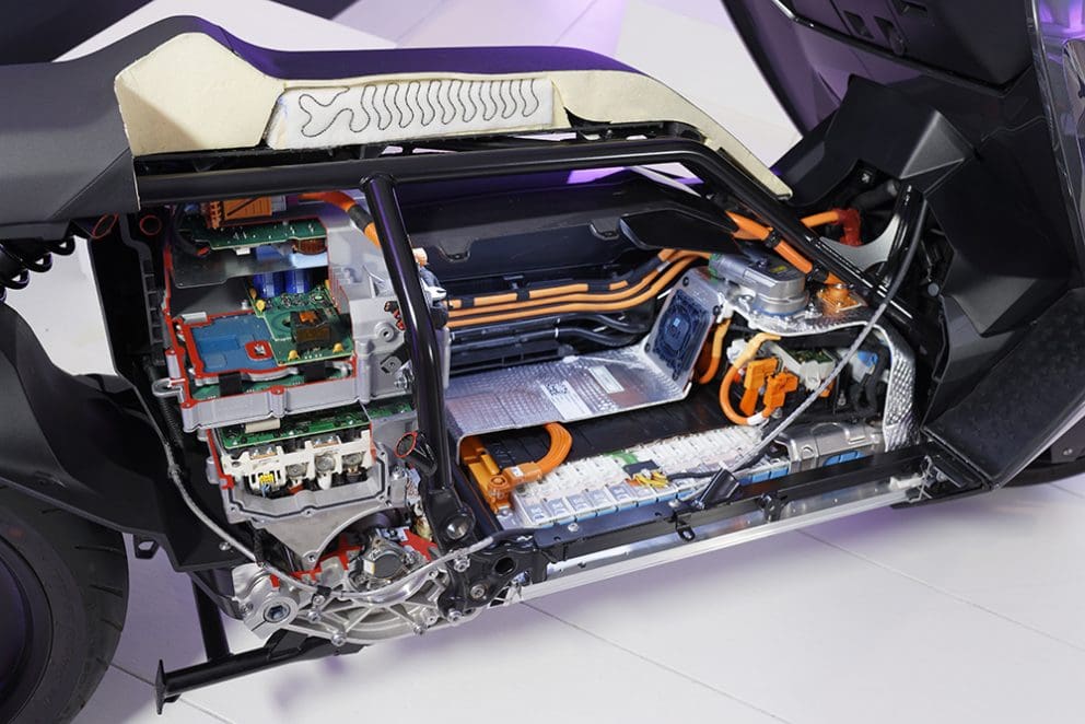 2022 BMW CE 04 - TAKING CHARGE - Australian Motorcycle News