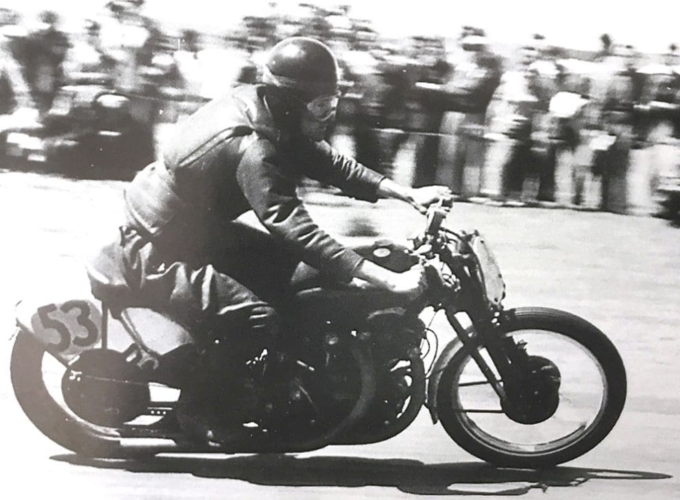 VINCENT BLACK LIGHTNING - Australian Motorcycle News