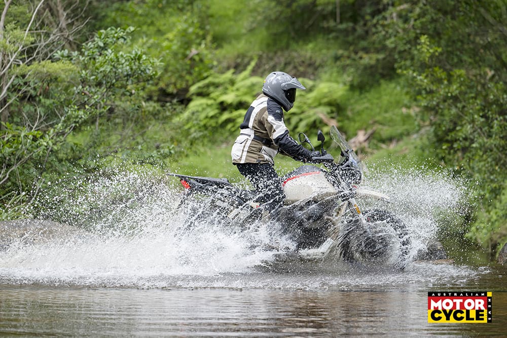 ARAI X D4 HELMET REVIEW Australian Motorcycle News ARAI X D4 HELMET REVIEW Australian Motorcycle News