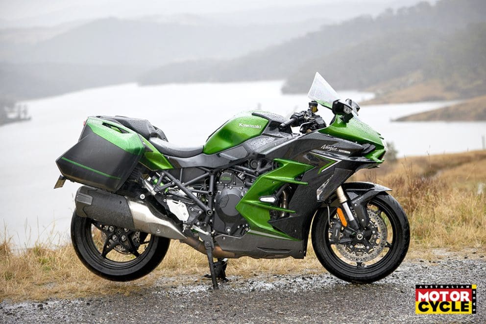 SPORTS-TOURER COMPARO | NEW FRONTIERS - Australian Motorcycle News