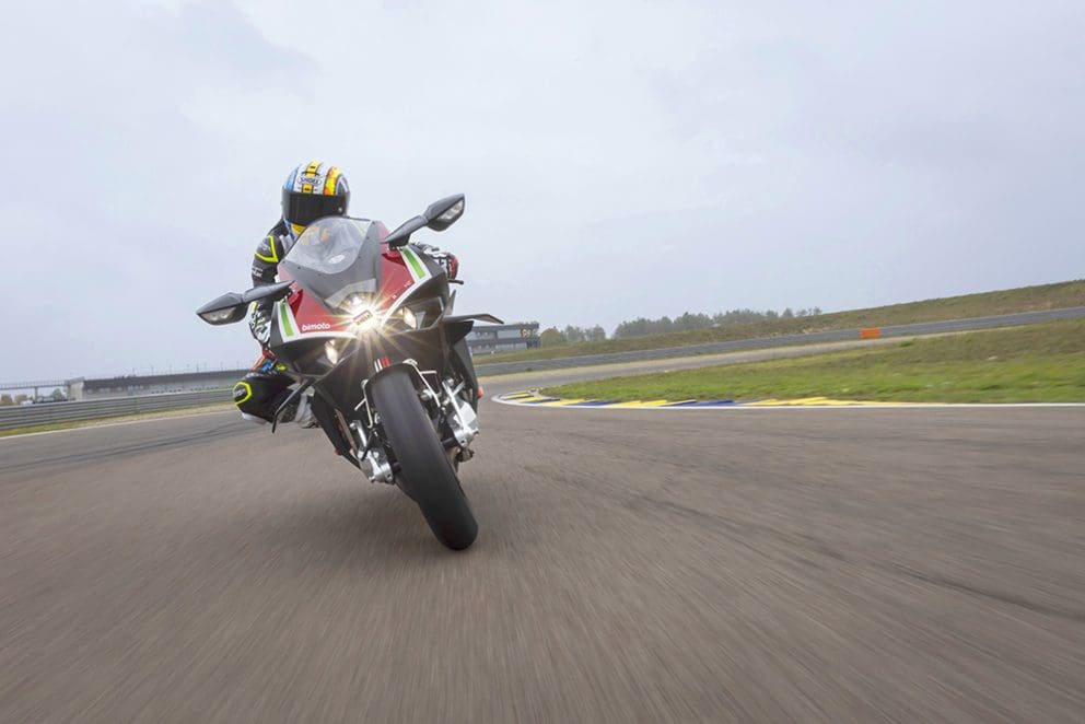 FIRST RIDE 2022 BIMOTA TESI H2 - Australian Motorcycle News