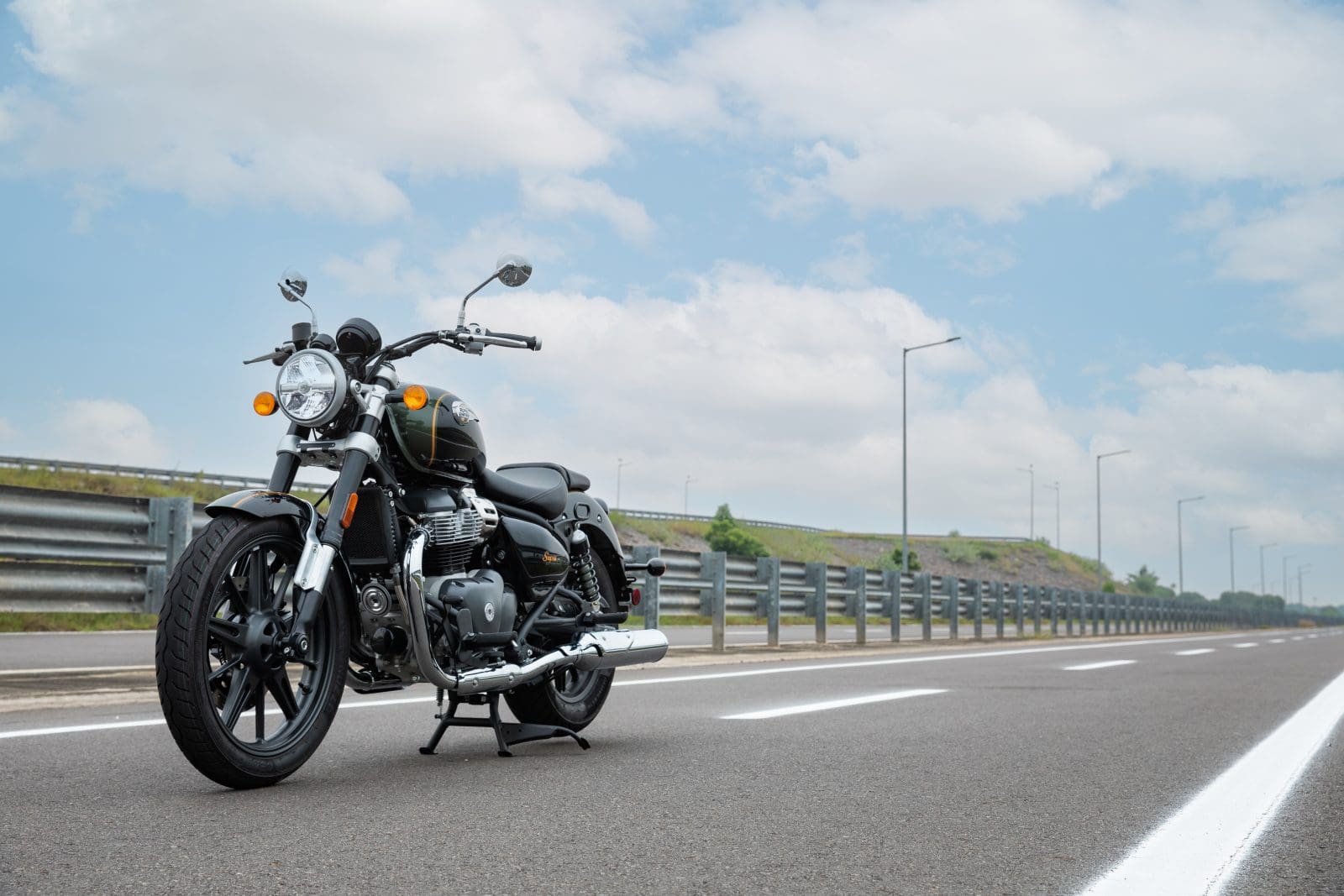 Super Meteor 650 Interstellar Green13 - Australian Motorcycle News