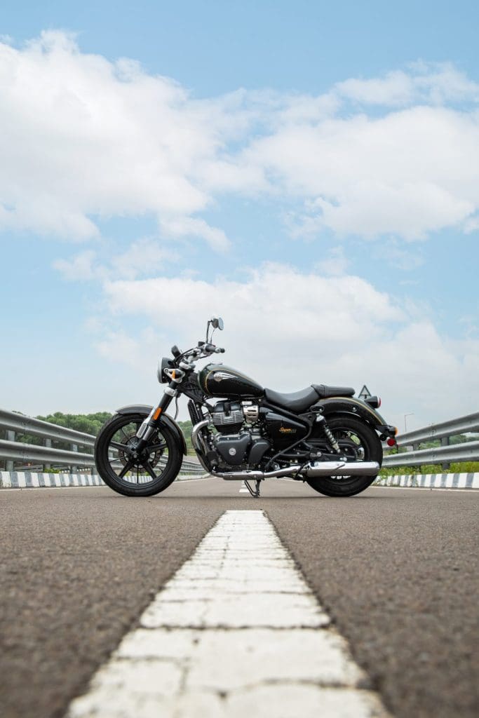 Super Meteor 650 Interstellar Green15 - Australian Motorcycle News