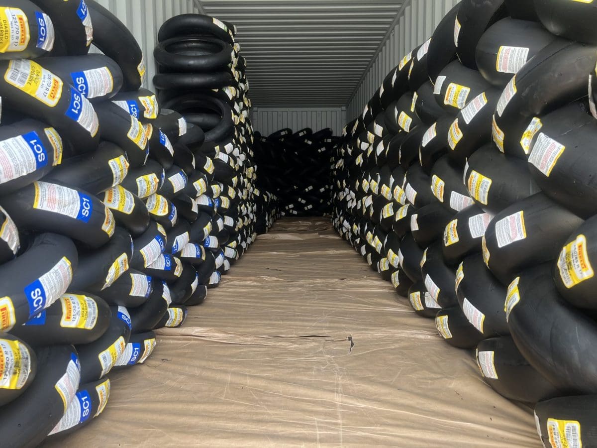 DUNLOP OUT, PIRELLI IN - Australian Motorcycle News