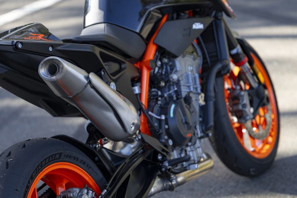 2023 KTM 890 DUKE R - Australian Motorcycle News
