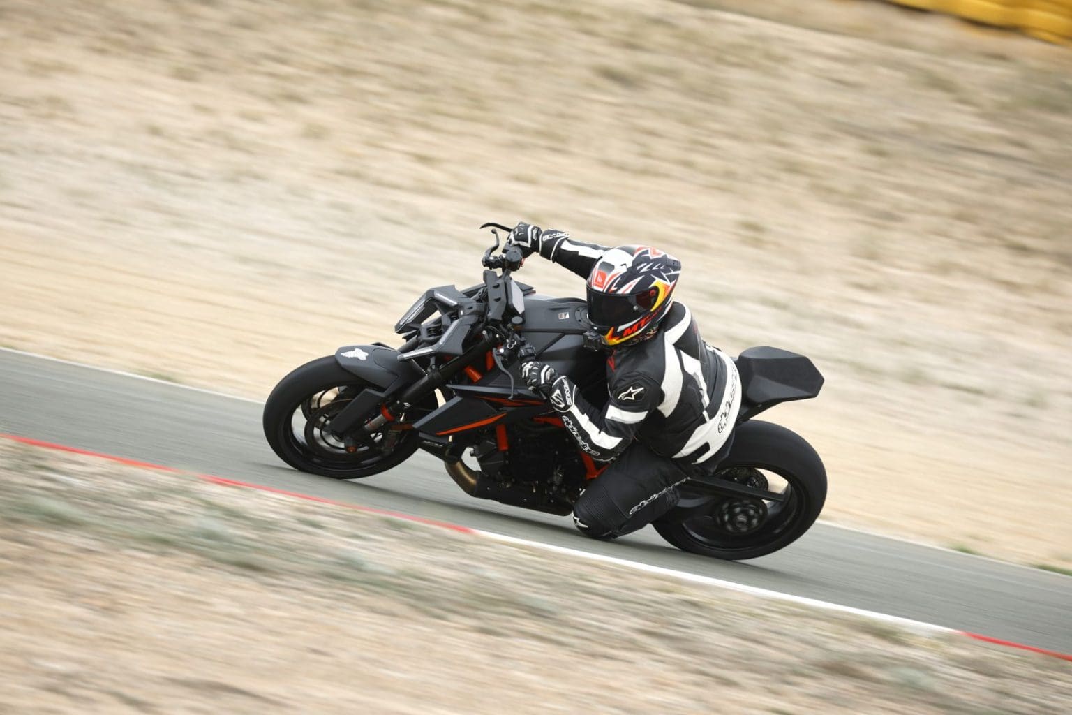 1390 SUPER DUKE R: THE BEAST - Australian Motorcycle News