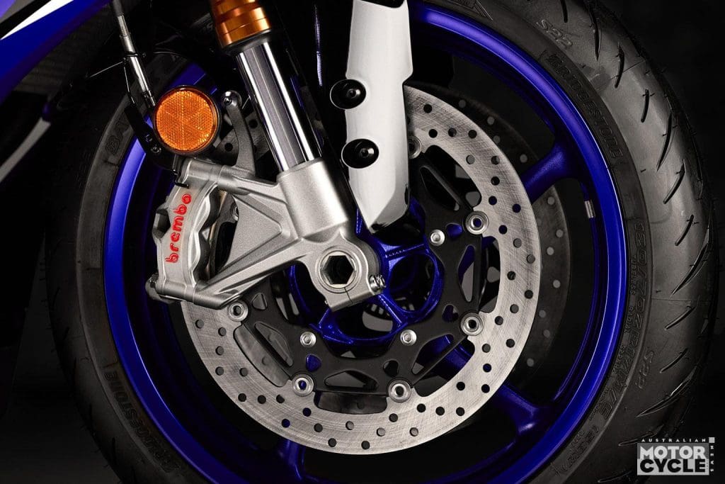 ROAD & TRACK TEST | Yamaha YZF R9 - Australian Motorcycle News